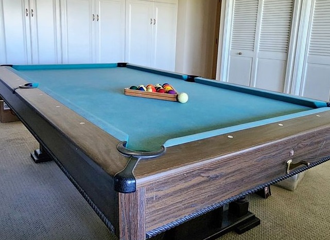 Can anyone identify these bar cues? | AzBilliards Forums