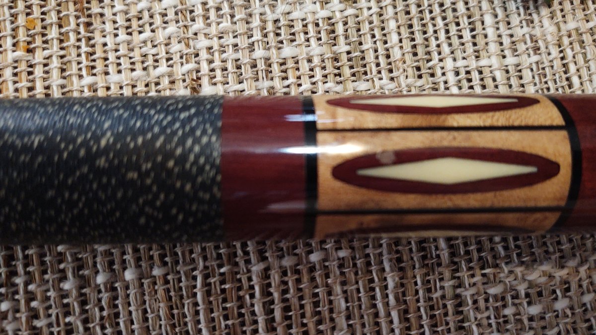 Sold - 90s Falcon, extra Tiger X Pro shaft | AzBilliards Forums